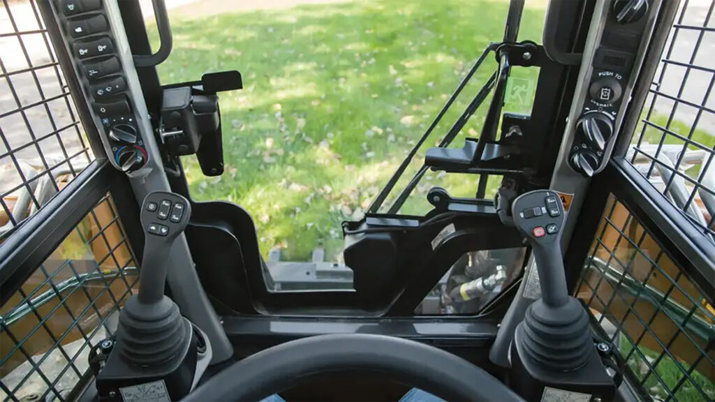 CASE SV280B Skid Steer Loader - McCann Industries